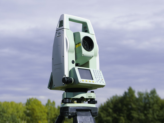 How a Total Station Works in Surveying - EngineerSupply