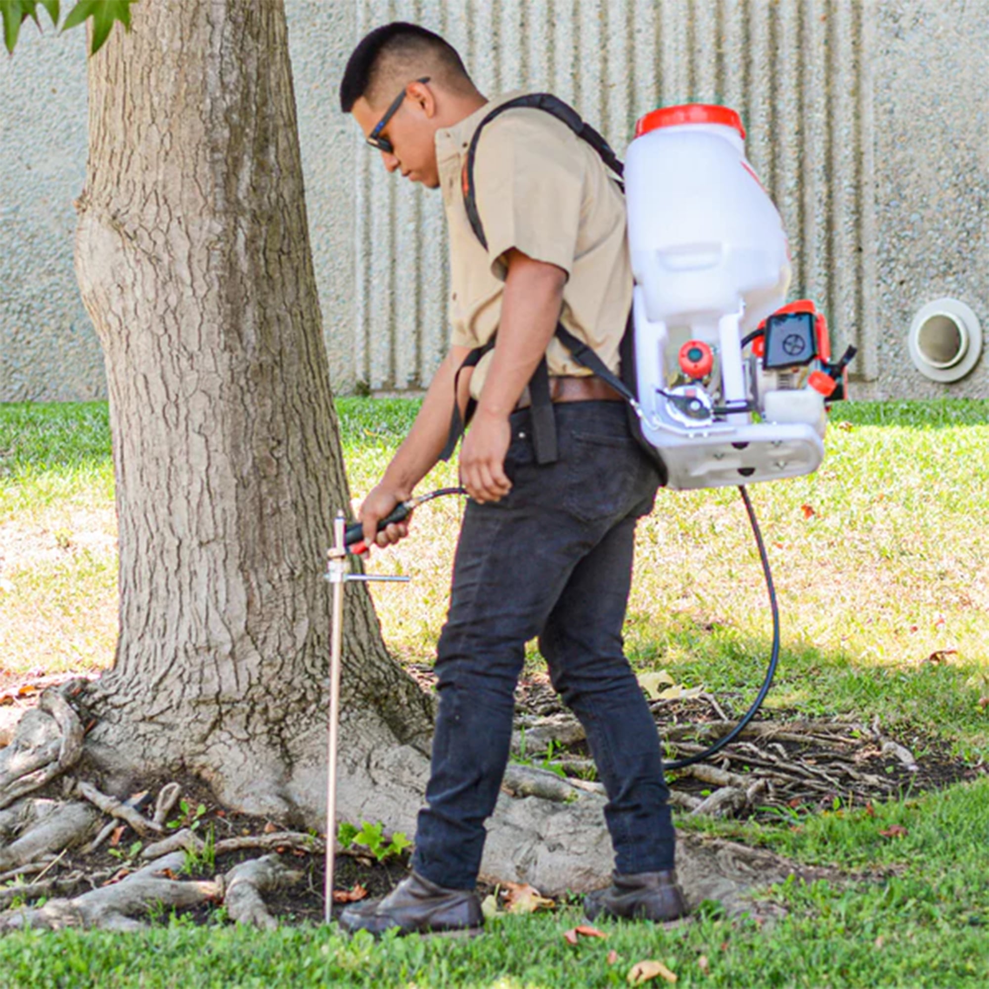 Tomahawk - 5 Gallon Gas Backpack Sprayer with 1.8HP Engine (4 Options Available) - EngineerSupply