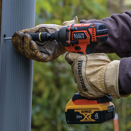 Klein Tools 1/4" Hex Drive Battery-Operated Compact Impact Driver Kit ...